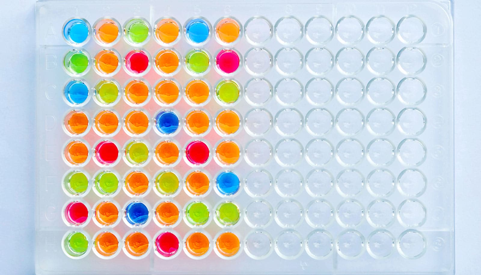 Lego robot squirts liquids in DIY lab for kids - Futurity