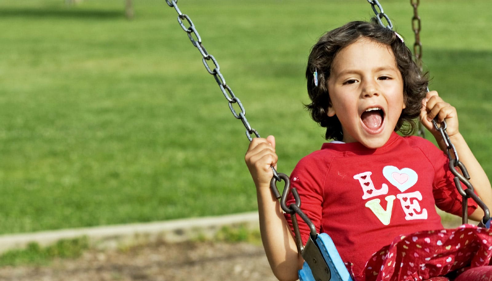 Does swinging in sync make kids get along? - Futurity