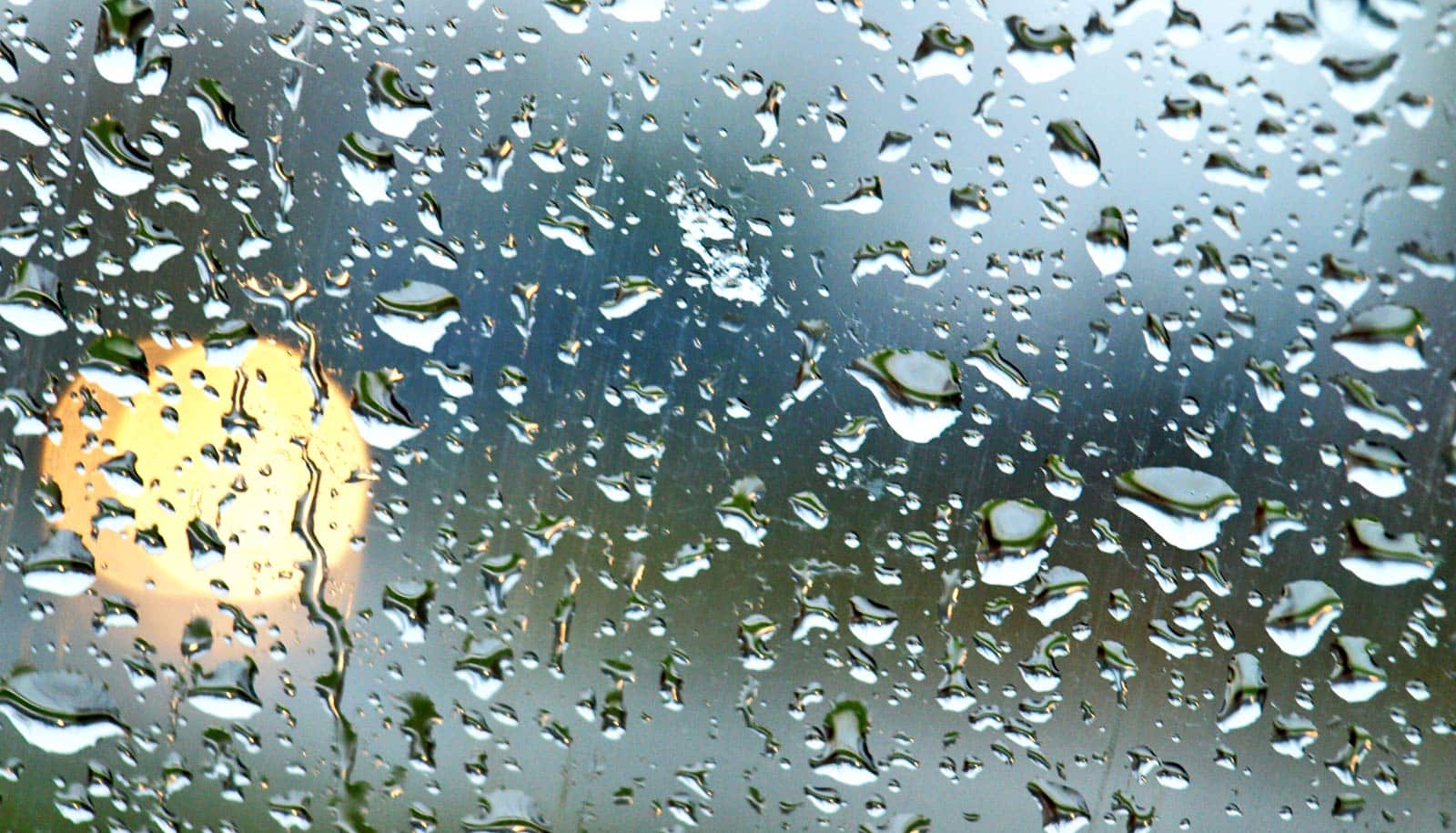 The inside of the moon is surprisingly wet - Futurity