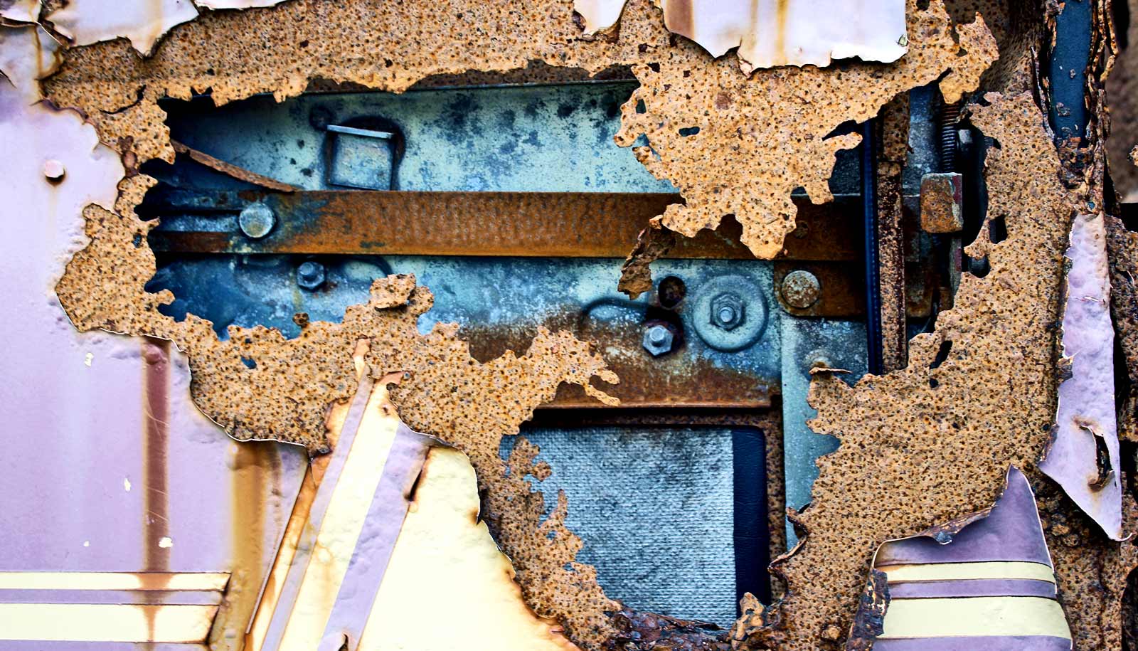 'Rusty' semiconductor circuits can be thinner than silicon - Futurity