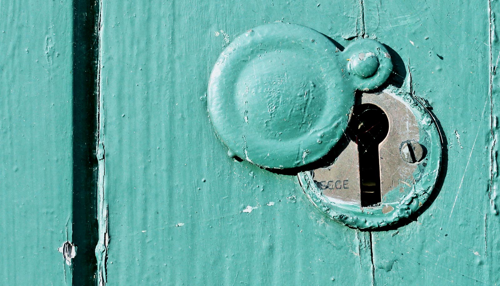 keyhole-green-door_1600 - Futurity