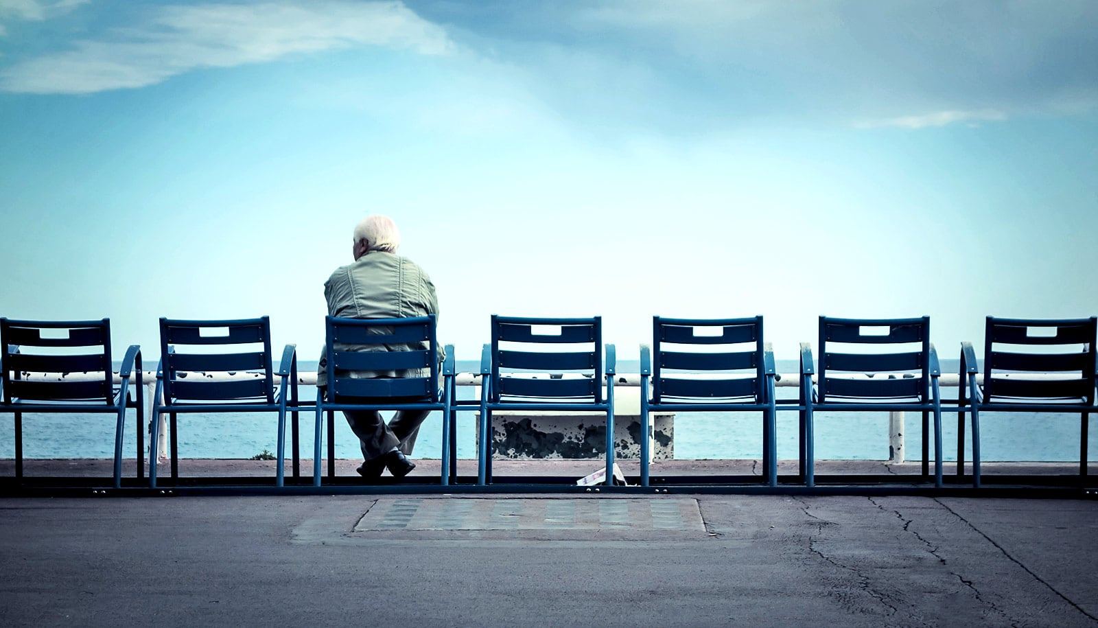 Social isolation ups health risks for older adults - Futurity Social isolation ups health risks for older adults - Futurity
