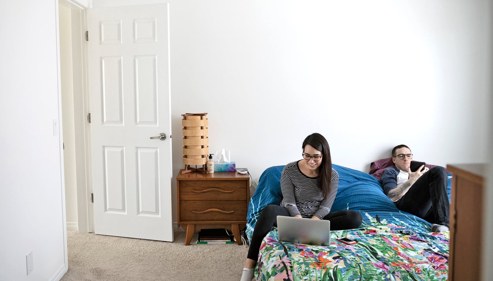 Millennials who cohabit tend to accrue less wealth - Futurity