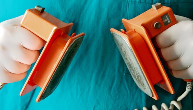 defibrillator_paddles_1600 - Futurity