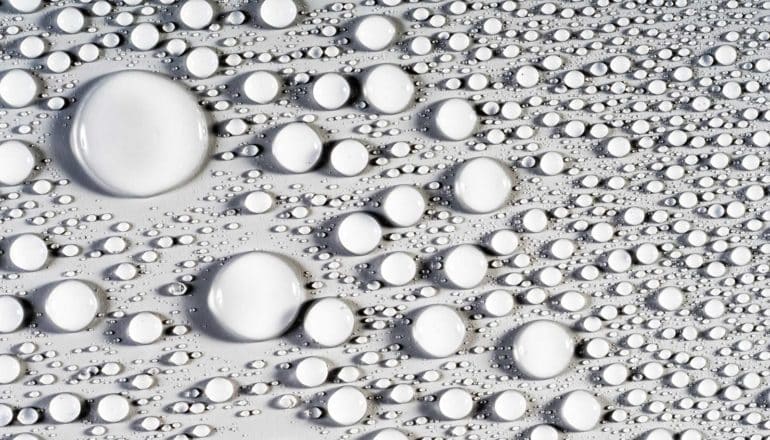 How water droplets can make wild colors without dye