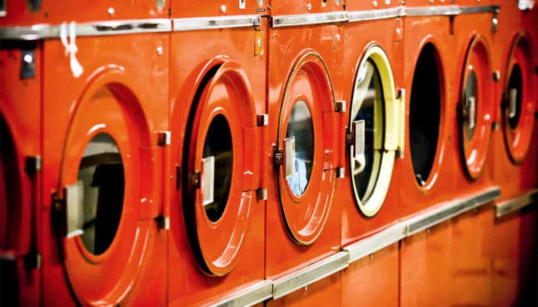 washing-machines-plastic-pollution-synthetic-microfibers-land-oceans ...